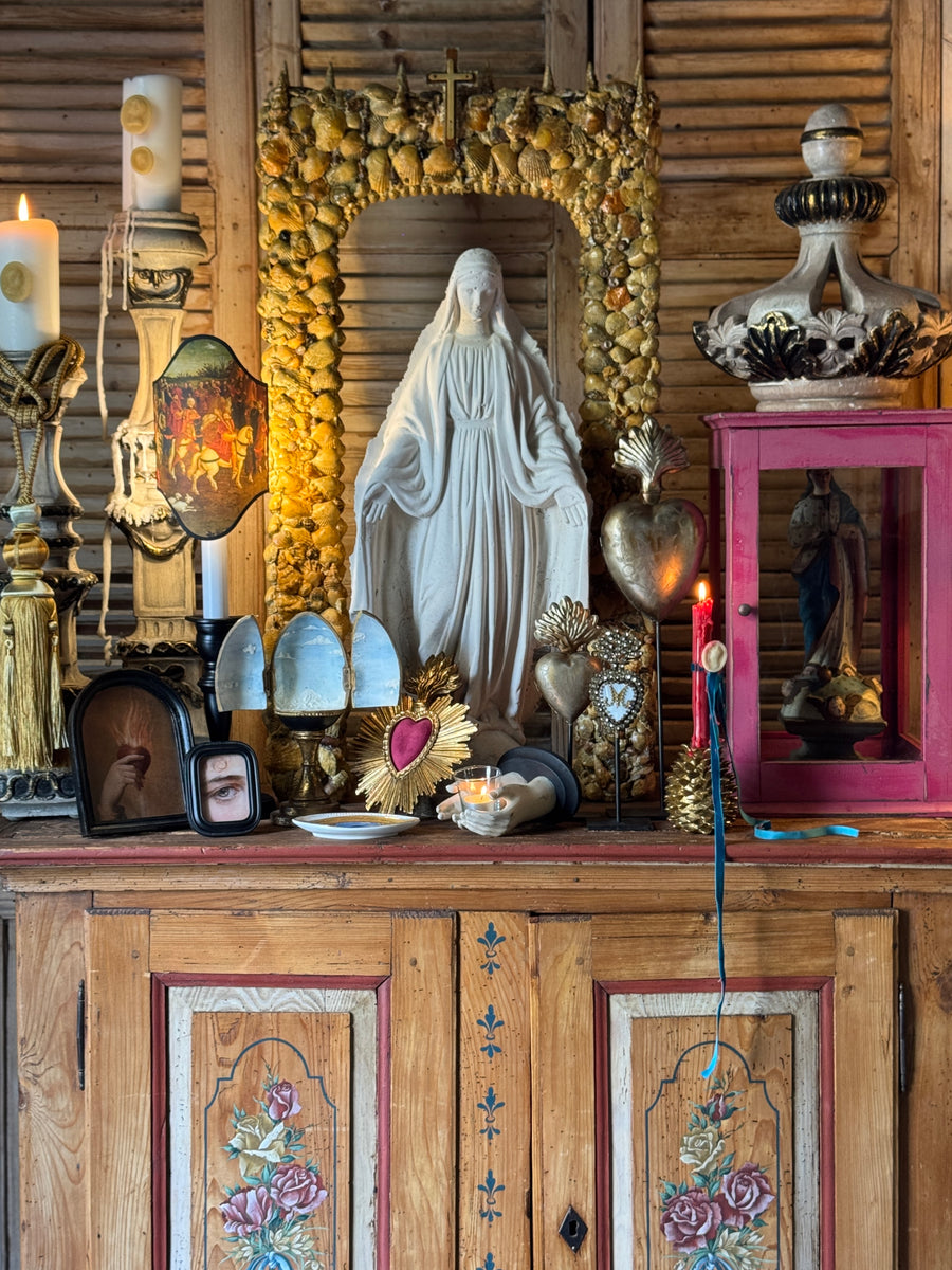 Vintage Shell Encrusted Freestanding Alter Frame – Manor on George